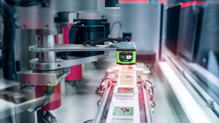 How RFID Industrial Tags Can Fill Machine Vision's Blind Spots